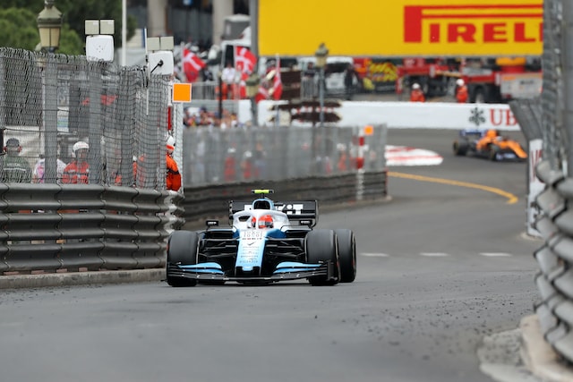 Black & White Flag In F1: What Does It Mean? - FLOW RACERS