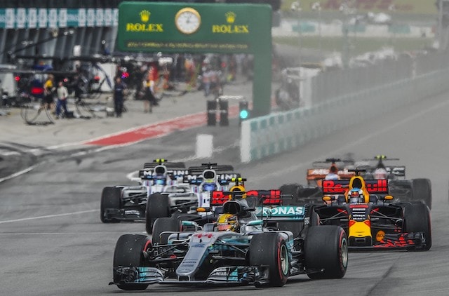 How Long Is An F1 Race? (Fully Explained) - FLOW RACERS