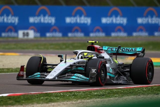 How Hot Is An F1 Cockpit? (Temperatures Explained) - FLOW RACERS